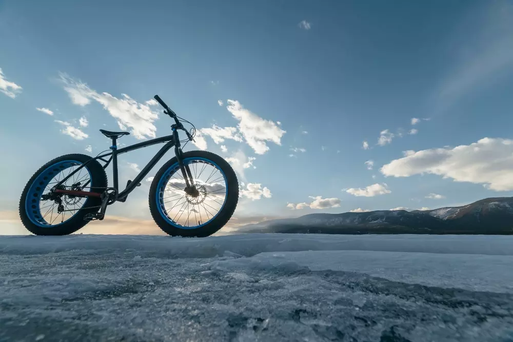 How to ride safely in snow and slush | Velosurance
